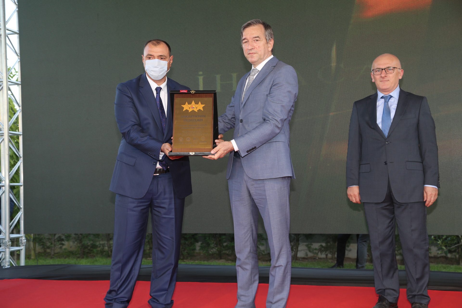 TOYOTA OTOMOTİV SANAYİ TÜRKİYE’YE İHRACAT KATEGORİSİNDEN BÜYÜK ÖDÜL ...