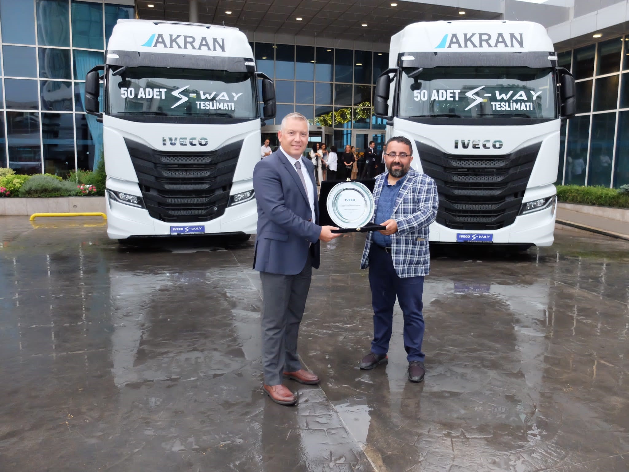 IVECO’dan AKRAN’a 50 adet S WAY çekici - Ulaşım Dünyası